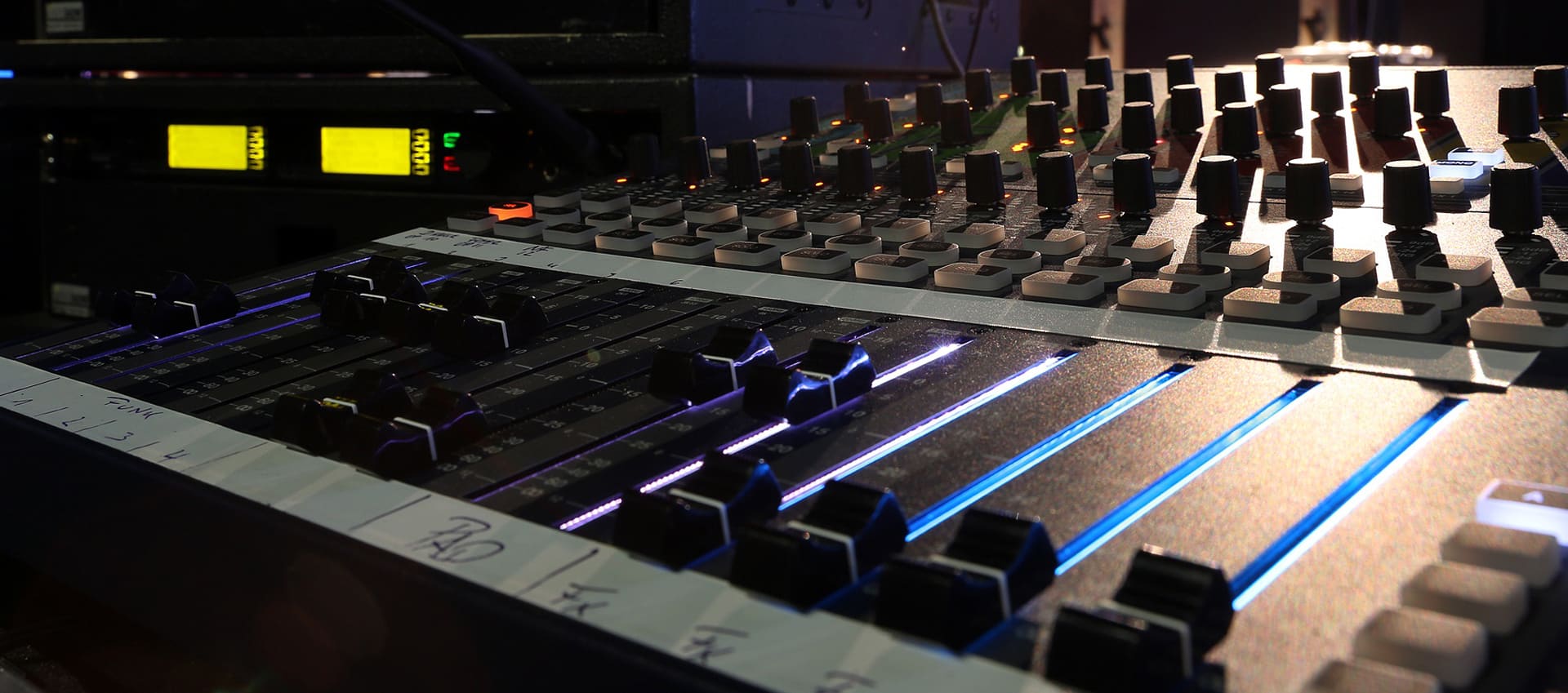 Ton | LIGHT EVENT Veranstaltungstechnik GmbH